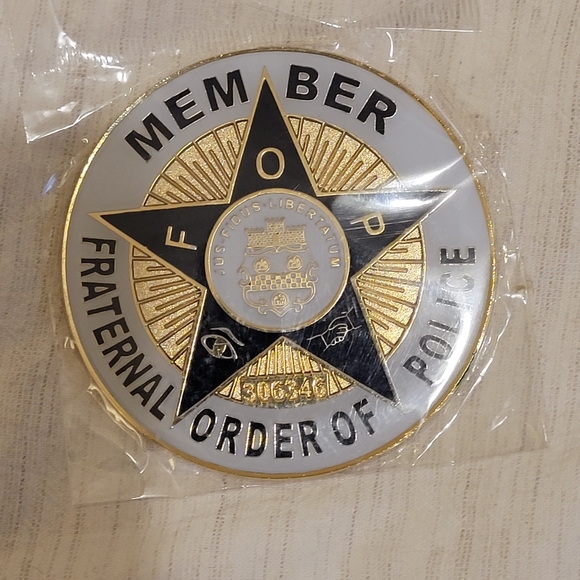 Accessories | Vintage Fraternal Order Of Police Fop License Plate ...